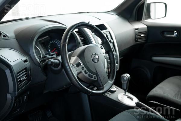 Grey Nissan X-Trail 2013 in Riga, with an engine capacity of 2.00 L and mileage of 97 thousand km for 6490 €, photo 6 on AUTOMOTO.COM.LV