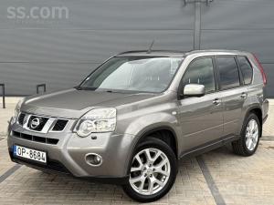 Grey Nissan X-Trail 2013 in Riga, with an engine capacity of 2.00 L and mileage of 357 thousand km for 8200 €, photo  on AUTOMOTO.COM.LV