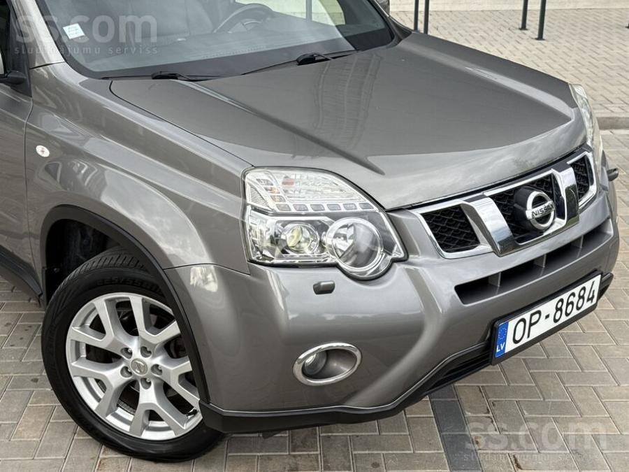 Grey Nissan X-Trail 2013 in Riga, with an engine capacity of 2.00 L and mileage of 357 thousand km for 8200 €, photo 10 on AUTOMOTO.COM.LV