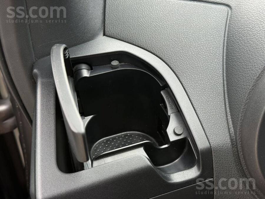 Grey Nissan X-Trail 2013 in Riga, with an engine capacity of 2.00 L and mileage of 357 thousand km for 8200 €, photo 23 on AUTOMOTO.COM.LV