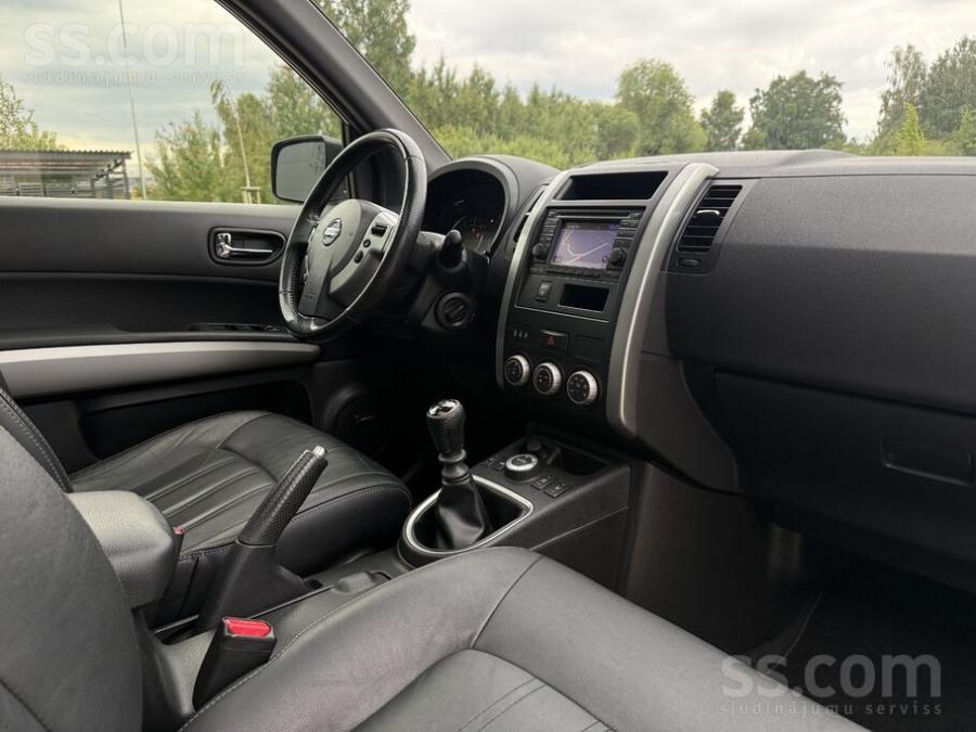 Grey Nissan X-Trail 2013 in Riga, with an engine capacity of 2.00 L and mileage of 357 thousand km for 8200 €, photo 26 on AUTOMOTO.COM.LV