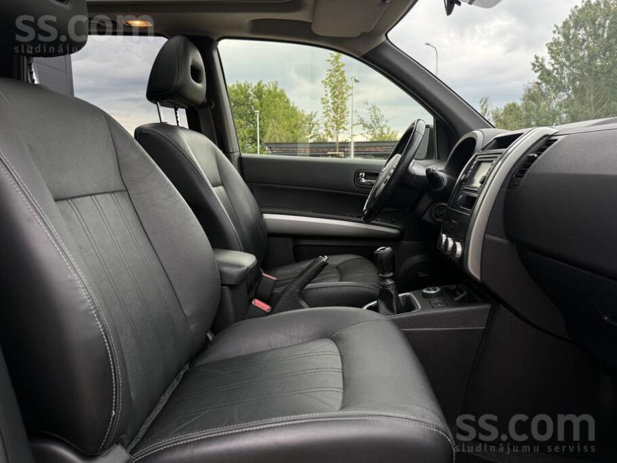 Grey Nissan X-Trail 2013 in Riga, with an engine capacity of 2.00 L and mileage of 357 thousand km for 8200 €, photo 27 on AUTOMOTO.COM.LV