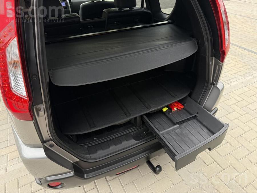 Grey Nissan X-Trail 2013 in Riga, with an engine capacity of 2.00 L and mileage of 357 thousand km for 8200 €, photo 32 on AUTOMOTO.COM.LV