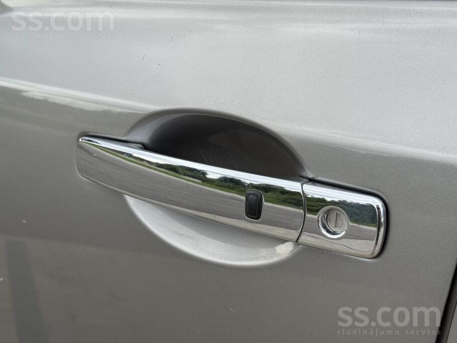 Grey Nissan X-Trail 2013 in Riga, with an engine capacity of 2.00 L and mileage of 357 thousand km for 8200 €, photo 35 on AUTOMOTO.COM.LV