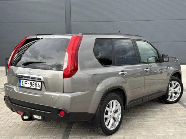 Grey Nissan X-Trail 2013 in Riga, with an engine capacity of 2.00 L and mileage of 357 thousand km for 8200 €, photo 5 on AUTOMOTO.COM.LV