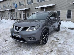Pelēks Nissan X-Trail 2014 Viļņa, ar dzinēja tilpumu 1.60 L un nobraukumu 255 tūkst. km par 8900 €, foto  vietnē AUTOMOTO.COM.LV