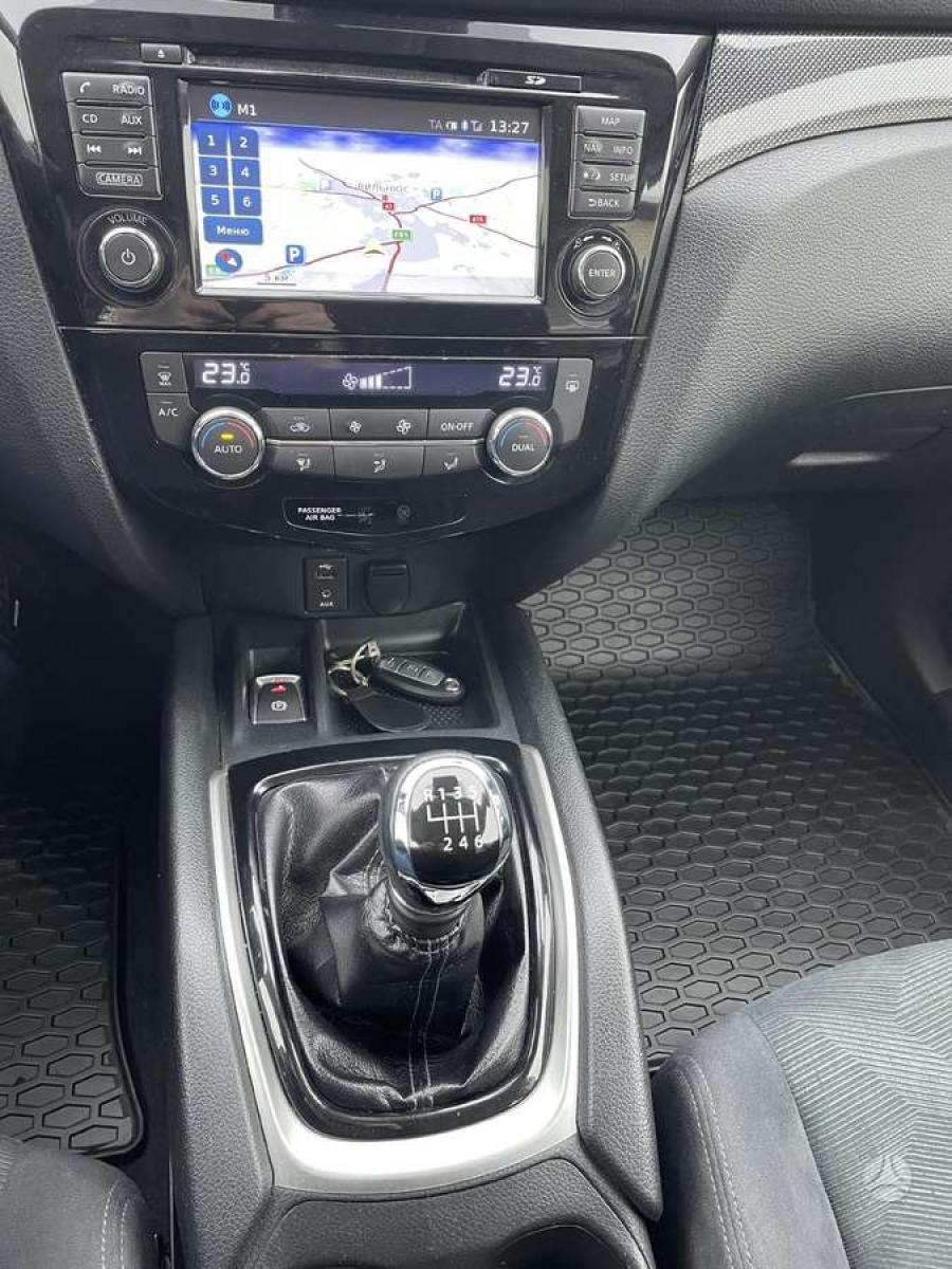 Pelēks Nissan X-Trail 2014 Viļņa, ar dzinēja tilpumu 1.60 L un nobraukumu 255 tūkst. km par 8900 €, foto 12 vietnē AUTOMOTO.COM.LV