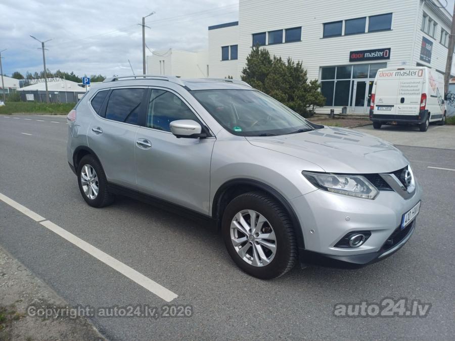 Pelēks Nissan X-Trail 2014 Tallina, ar dzinēja tilpumu 1.60 L un nobraukumu 200 tūkst. km par 10900 €, foto 3 vietnē AUTOMOTO.COM.LV