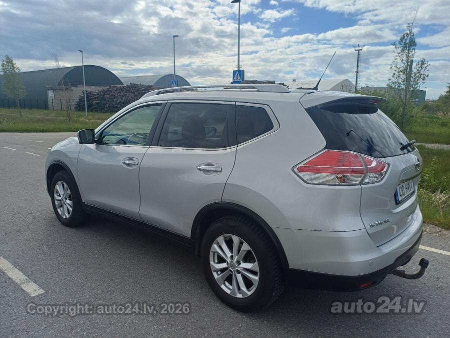 Pelēks Nissan X-Trail 2014 Tallina, ar dzinēja tilpumu 1.60 L un nobraukumu 200 tūkst. km par 10900 €, foto 5 vietnē AUTOMOTO.COM.LV