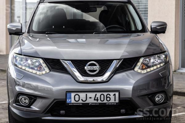 Grey Nissan X-Trail 2014 in Jelgava, with an engine capacity of 1.60 L and mileage of 207 thousand km for 8990 €, photo 6 on AUTOMOTO.COM.LV