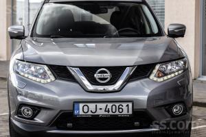 Grey Nissan X-Trail 2014 in Jelgava, with an engine capacity of 1.60 L and mileage of 207 thousand km for 8990 €, photo 7 on AUTOMOTO.COM.LV