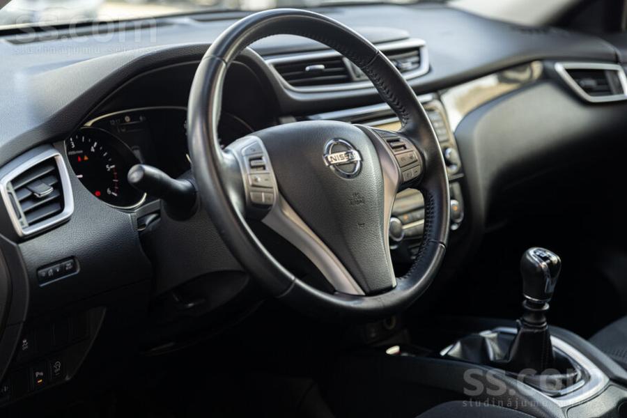 Grey Nissan X-Trail 2014 in Jelgava, with an engine capacity of 1.60 L and mileage of 207 thousand km for 8990 €, photo 19 on AUTOMOTO.COM.LV