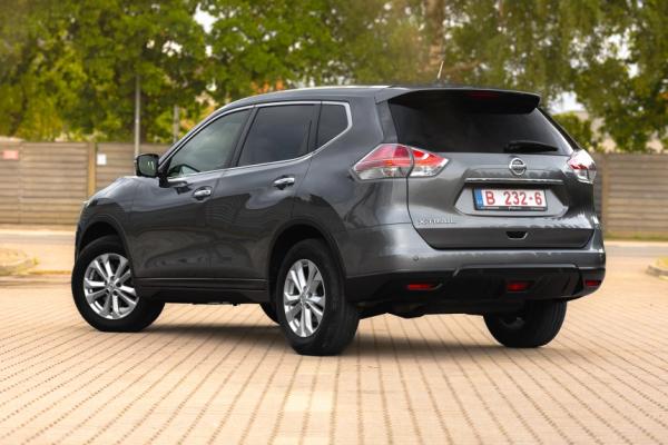 Grey Nissan X-Trail 2014 in Riga, with an engine capacity of 1.60 L and mileage of 207 thousand km for 9890 €, photo 8 on AUTOMOTO.COM.LV