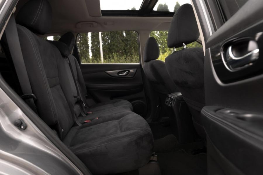 Pelēks Nissan X-Trail 2014 Rīga, ar dzinēja tilpumu 1.60 L un nobraukumu 207 tūkst. km par 9890 €, foto 14 vietnē AUTOMOTO.COM.LV