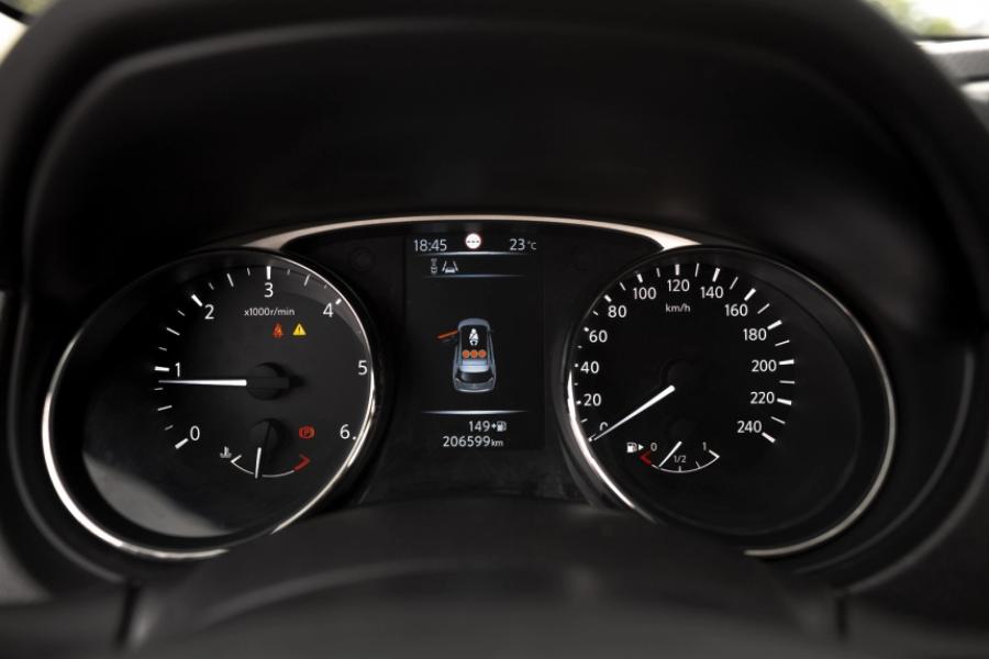 Pelēks Nissan X-Trail 2014 Rīga, ar dzinēja tilpumu 1.60 L un nobraukumu 207 tūkst. km par 9890 €, foto 23 vietnē AUTOMOTO.COM.LV