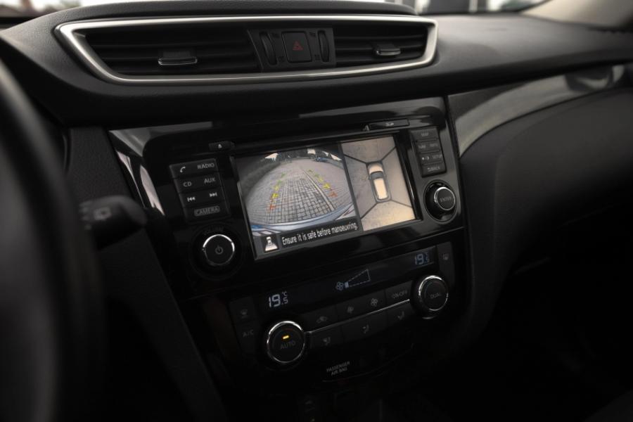 Pelēks Nissan X-Trail 2014 Rīga, ar dzinēja tilpumu 1.60 L un nobraukumu 207 tūkst. km par 9890 €, foto 24 vietnē AUTOMOTO.COM.LV