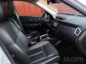 Grey Nissan X-Trail 2014 in Liepaja, with an engine capacity of 1.60 L and mileage of 195 thousand km for 8950 €, photo 5 on AUTOMOTO.COM.LV