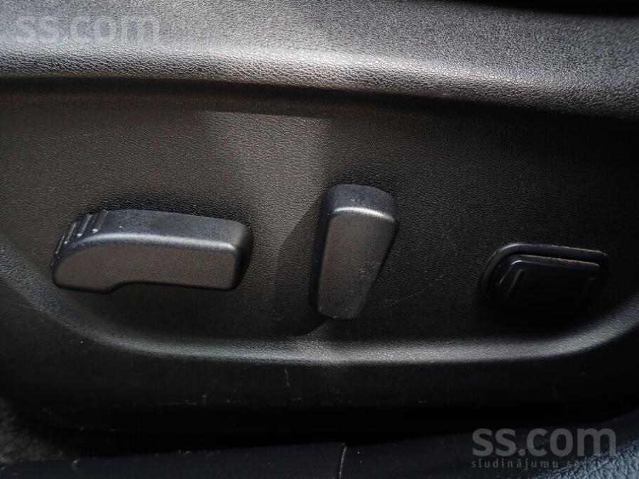 Grey Nissan X-Trail 2014 in Liepaja, with an engine capacity of 1.60 L and mileage of 195 thousand km for 8950 €, photo 9 on AUTOMOTO.COM.LV