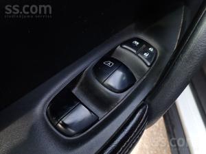 Grey Nissan X-Trail 2014 in Liepaja, with an engine capacity of 1.60 L and mileage of 195 thousand km for 8950 €, photo 10 on AUTOMOTO.COM.LV