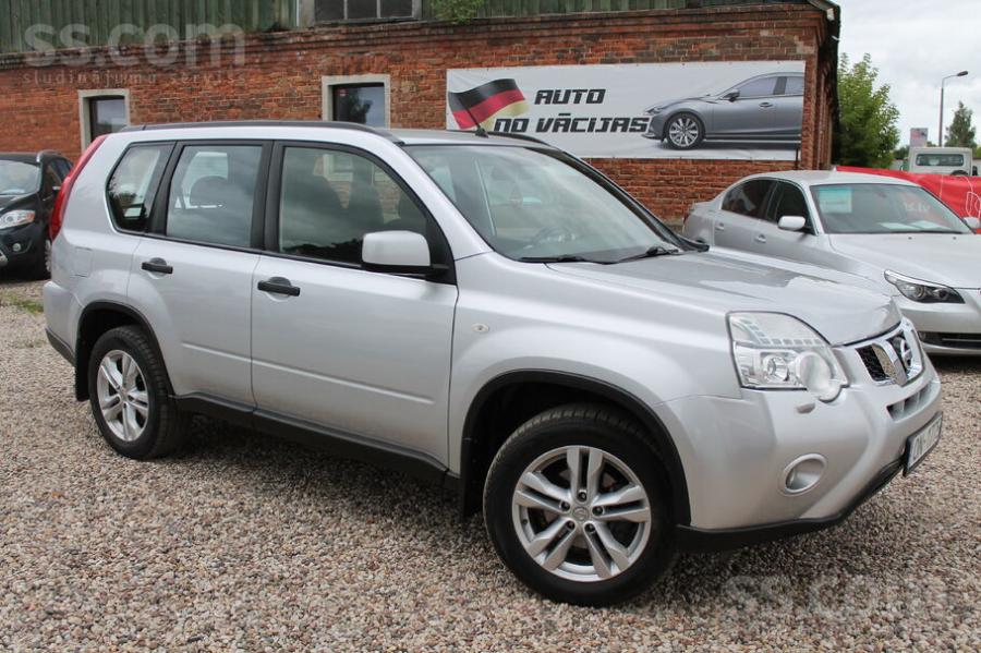 Pelēks Nissan X-Trail 2014 Daugavpils, ar dzinēja tilpumu 2.00 L un nobraukumu 273 tūkst. km par 5690 €, foto 9 vietnē AUTOMOTO.COM.LV