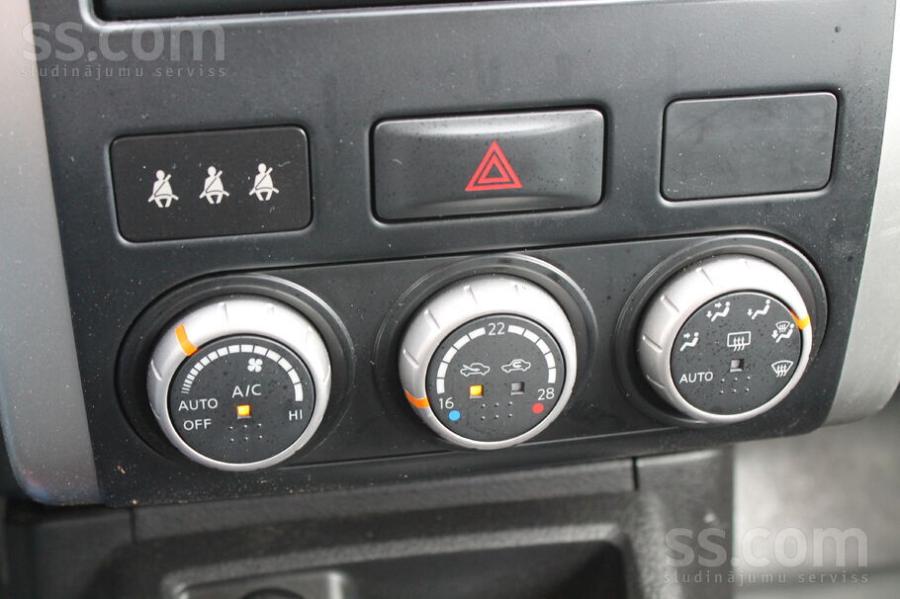 Pelēks Nissan X-Trail 2014 Daugavpils, ar dzinēja tilpumu 2.00 L un nobraukumu 273 tūkst. km par 5690 €, foto 21 vietnē AUTOMOTO.COM.LV