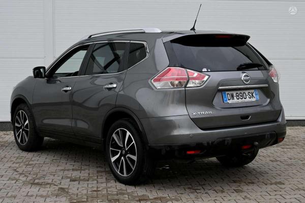 Grey Nissan X-Trail 2015 in Kretinga, with an engine capacity of 1.60 L and mileage of 143 thousand km for 11499 €, photo 9 on AUTOMOTO.COM.LV