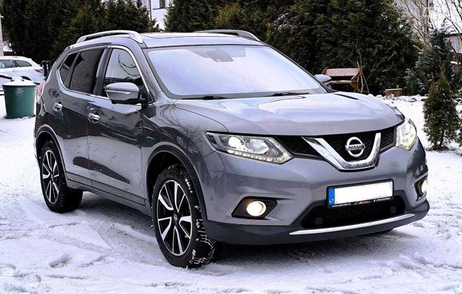 Grey Nissan X-Trail 2015 in Vilnius, with an engine capacity of 1.60 L and mileage of 340 thousand km for 6999 €, photo 3 on AUTOMOTO.COM.LV