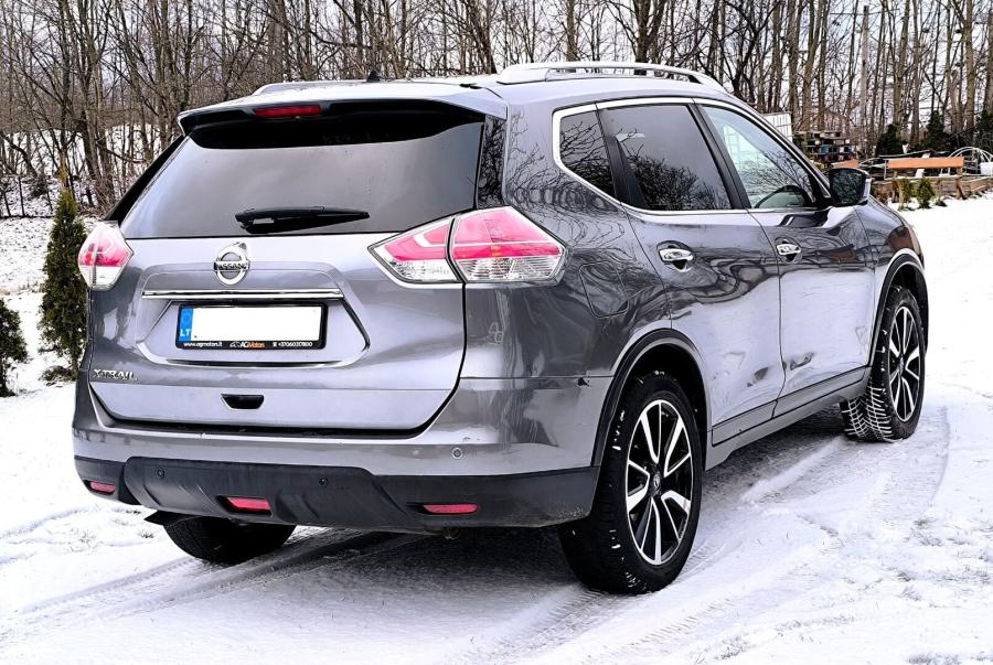 Grey Nissan X-Trail 2015 in Vilnius, with an engine capacity of 1.60 L and mileage of 340 thousand km for 6999 €, photo 5 on AUTOMOTO.COM.LV
