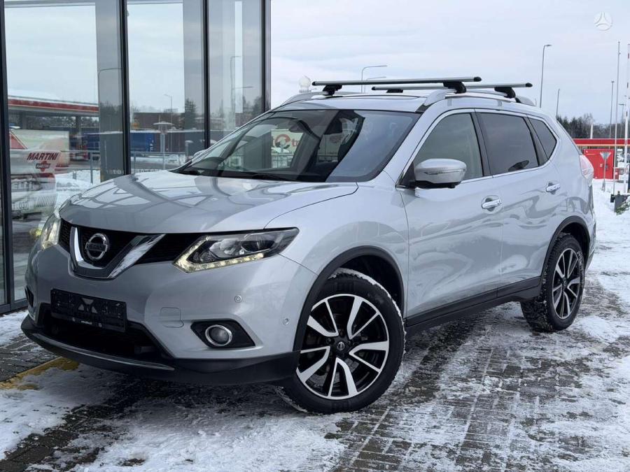 Grey Nissan X-Trail 2015 in Vilnius, with an engine capacity of 1.60 L and mileage of 146 thousand km for 11555 €, photo 1 on AUTOMOTO.COM.LV