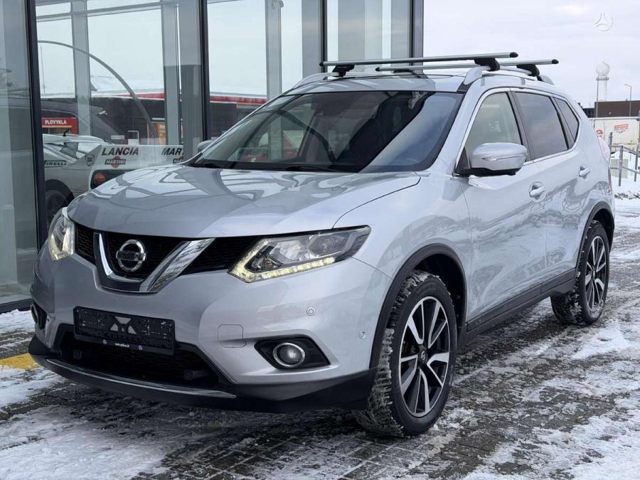 Grey Nissan X-Trail 2015 in Vilnius, with an engine capacity of 1.60 L and mileage of 146 thousand km for 11555 €, photo 2 on AUTOMOTO.COM.LV
