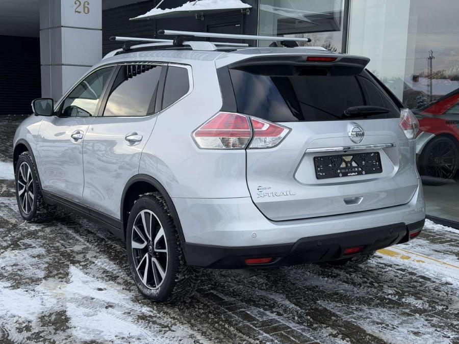 Grey Nissan X-Trail 2015 in Vilnius, with an engine capacity of 1.60 L and mileage of 146 thousand km for 11555 €, photo 4 on AUTOMOTO.COM.LV