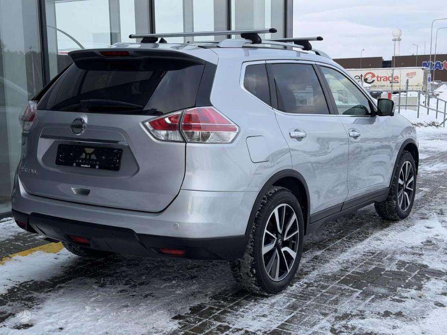 Grey Nissan X-Trail 2015 in Vilnius, with an engine capacity of 1.60 L and mileage of 146 thousand km for 11555 €, photo 5 on AUTOMOTO.COM.LV