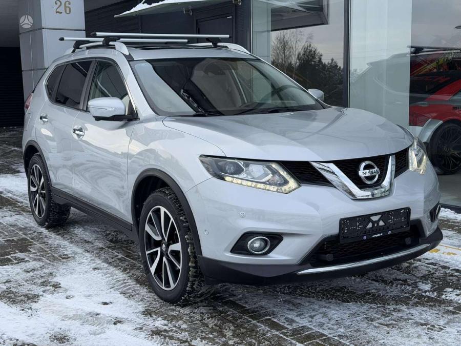 Grey Nissan X-Trail 2015 in Vilnius, with an engine capacity of 1.60 L and mileage of 146 thousand km for 11555 €, photo 7 on AUTOMOTO.COM.LV