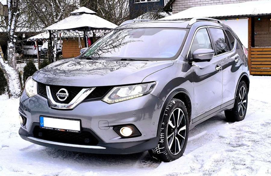 Grey Nissan X-Trail 2015 in Vilnius, with an engine capacity of 1.60 L and mileage of 340 thousand km for 6999 €, photo 1 on AUTOMOTO.COM.LV