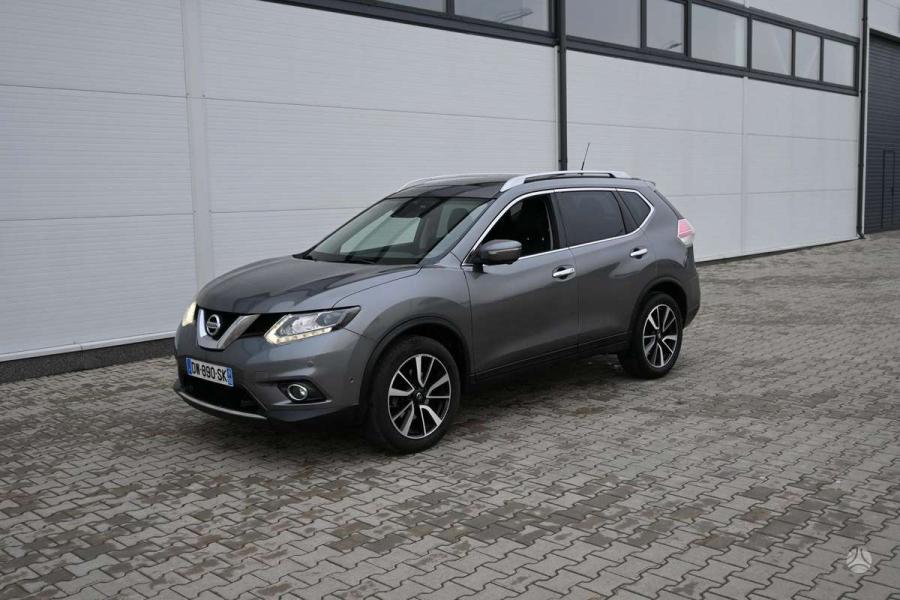Grey Nissan X-Trail 2015 in Kretinga, with an engine capacity of 1.60 L and mileage of 143 thousand km for 10999 €, photo 13 on AUTOMOTO.COM.LV