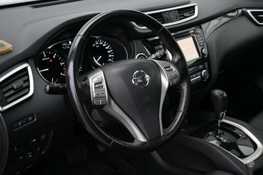 Grey Nissan X-Trail 2015 in Kretinga, with an engine capacity of 1.60 L and mileage of 143 thousand km for 10999 €, photo 20 on AUTOMOTO.COM.LV
