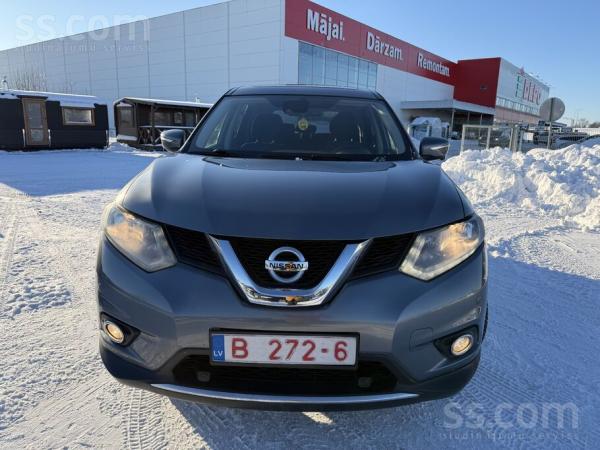 Grey Nissan X-Trail 2015 in Daugavpils, with an engine capacity of 1.60 L and mileage of 0 thousand km for 9950 €, photo 7 on AUTOMOTO.COM.LV