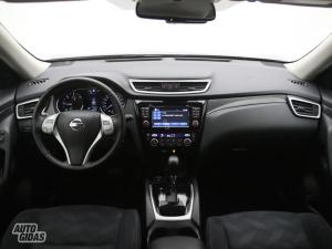 Grey Nissan X-Trail 2015 in Vilnius, with an engine capacity of 1.60 L and mileage of 168 thousand km for 10699 €, photo 2 on AUTOMOTO.COM.LV