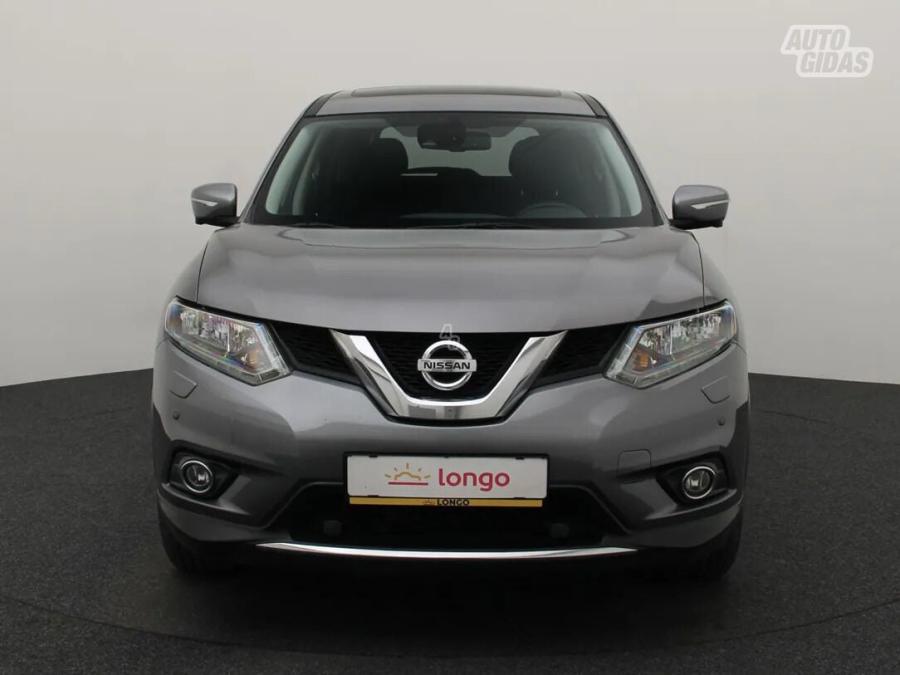 Grey Nissan X-Trail 2015 in Vilnius, with an engine capacity of 1.60 L and mileage of 168 thousand km for 10699 €, photo 3 on AUTOMOTO.COM.LV