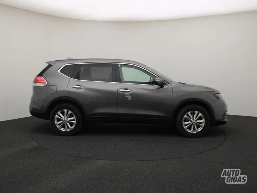 Grey Nissan X-Trail 2015 in Vilnius, with an engine capacity of 1.60 L and mileage of 168 thousand km for 10699 €, photo 9 on AUTOMOTO.COM.LV