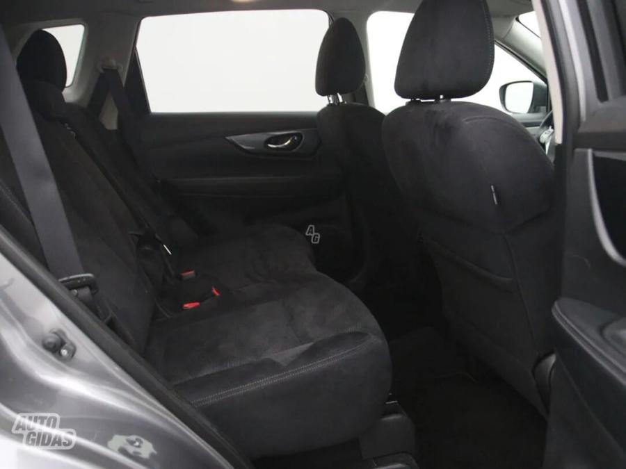 Grey Nissan X-Trail 2015 in Vilnius, with an engine capacity of 1.60 L and mileage of 168 thousand km for 10699 €, photo 15 on AUTOMOTO.COM.LV
