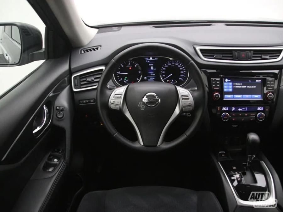 Grey Nissan X-Trail 2015 in Vilnius, with an engine capacity of 1.60 L and mileage of 168 thousand km for 10699 €, photo 17 on AUTOMOTO.COM.LV