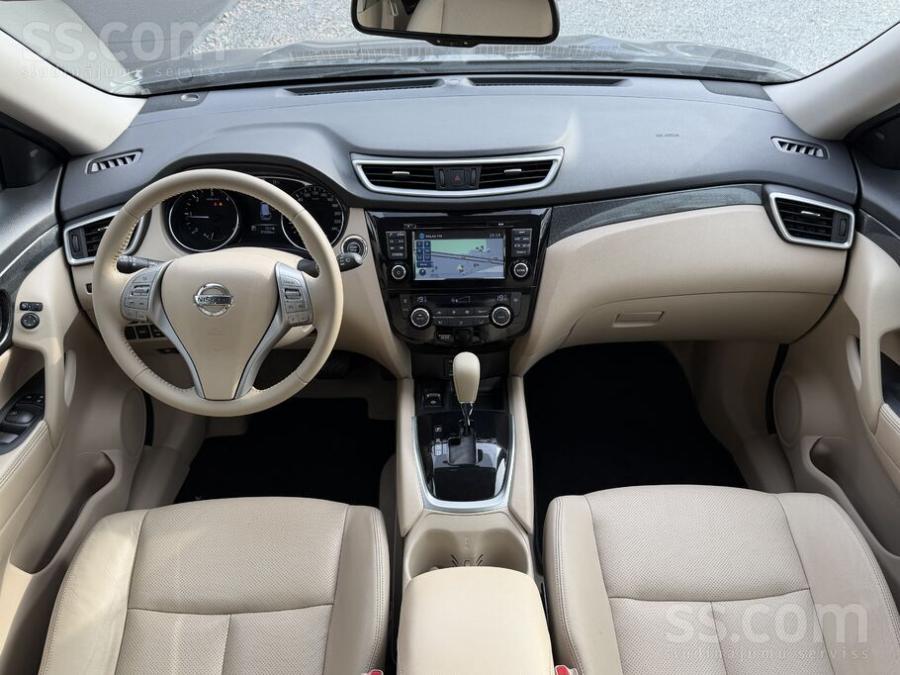 Grey Nissan X-Trail 2015 in Riga, with an engine capacity of 1.60 L and mileage of 91 thousand km for 11390 €, photo 6 on AUTOMOTO.COM.LV