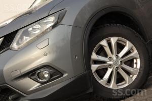 Grey Nissan X-Trail 2015 in Riga, with an engine capacity of 1.60 L and mileage of 0 thousand km for 7995 €, photo 3 on AUTOMOTO.COM.LV