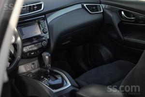 Grey Nissan X-Trail 2015 in Riga, with an engine capacity of 1.60 L and mileage of 0 thousand km for 7995 €, photo 12 on AUTOMOTO.COM.LV