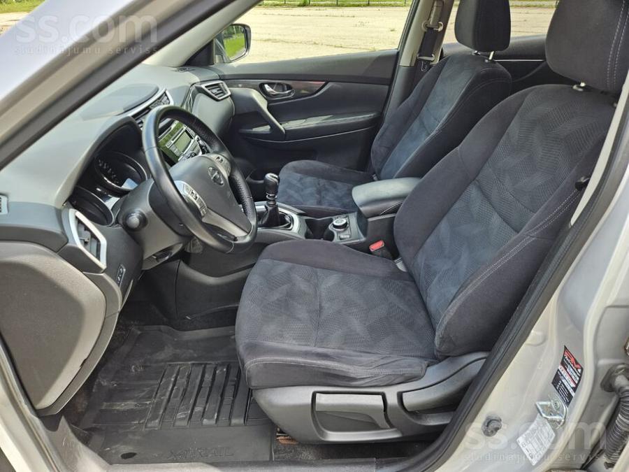 Grey Nissan X-Trail 2015 in Riga, with an engine capacity of 1.60 L and mileage of 186 thousand km for 7400 €, photo 8 on AUTOMOTO.COM.LV