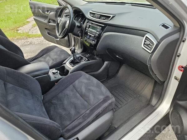Pelēks Nissan X-Trail 2015 Rīga, ar dzinēja tilpumu 1.60 L un nobraukumu 186 tūkst. km par 7400 €, foto 9 vietnē AUTOMOTO.COM.LV
