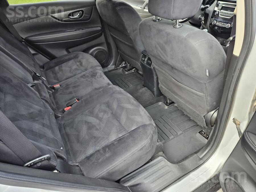 Grey Nissan X-Trail 2015 in Riga, with an engine capacity of 1.60 L and mileage of 186 thousand km for 7400 €, photo 11 on AUTOMOTO.COM.LV