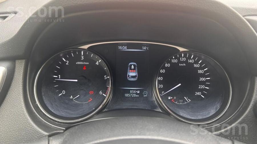 Grey Nissan X-Trail 2015 in Riga, with an engine capacity of 1.60 L and mileage of 192 thousand km for 7950 €, photo 3 on AUTOMOTO.COM.LV