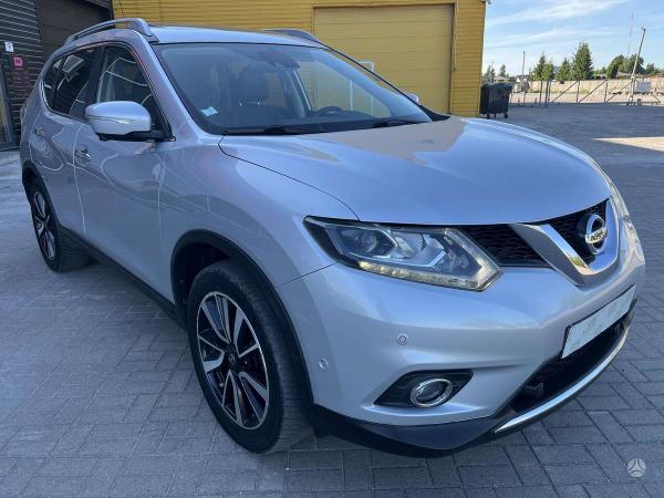 Grey Nissan X-Trail 2015 in Taurage, with an engine capacity of 1.60 L and mileage of 296 thousand km for 8500 €, photo 1 on AUTOMOTO.COM.LV